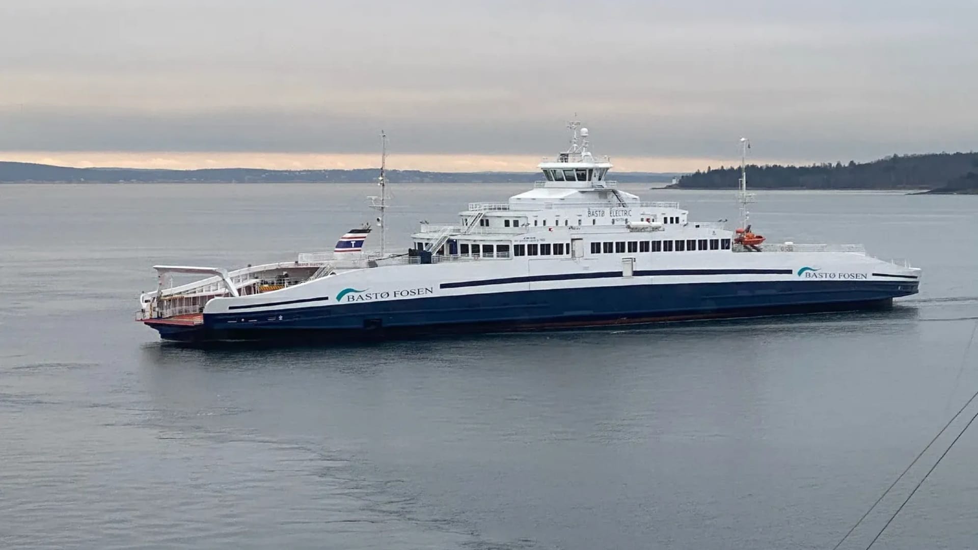 BASTO ELECTRIC SHIP TYPE: DOUBLE ENDED FERRY - Accomar Marine Interior